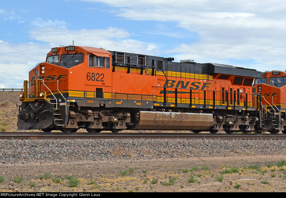 BNSF 6822